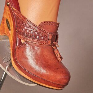 Side Step | Shoes | Vintage 97s Sweet Steps Brown Leather Wooden Clogs ...